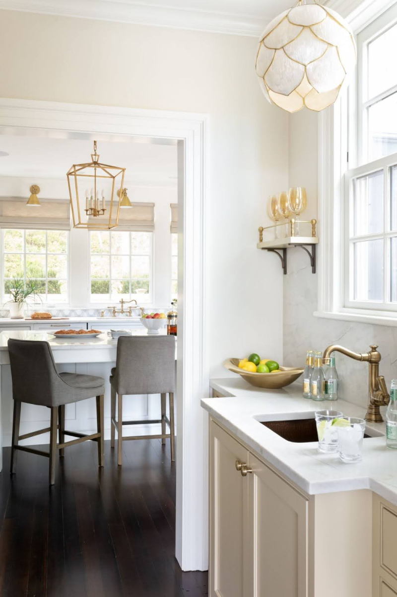 Sculleries vs. Pantries: Why Sculleries Are the Hottest Kitchen Trend ...